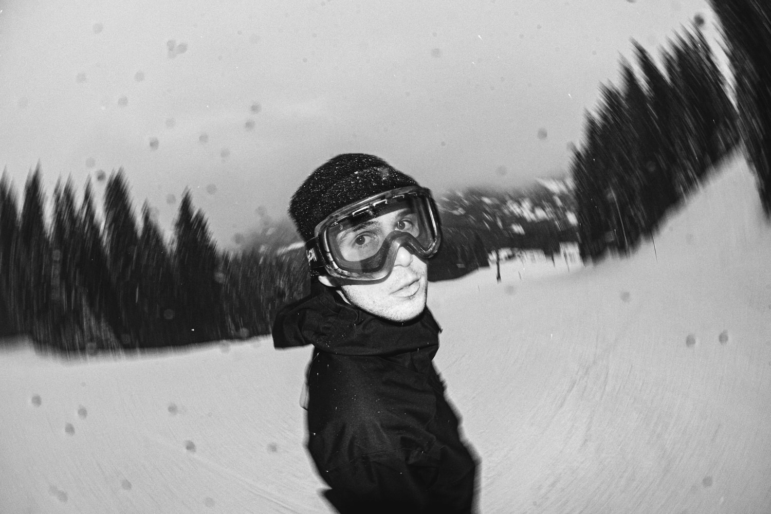 Die Kunst des Snowboardings: Fotograf Aaron Schwartz im Fokus - ART OF ...